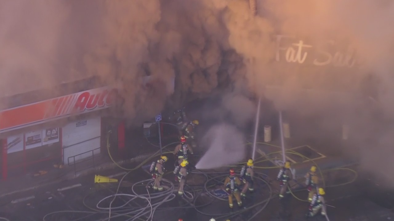 Breaking News: AutoZone Fire Engulfs Store in Hollywood