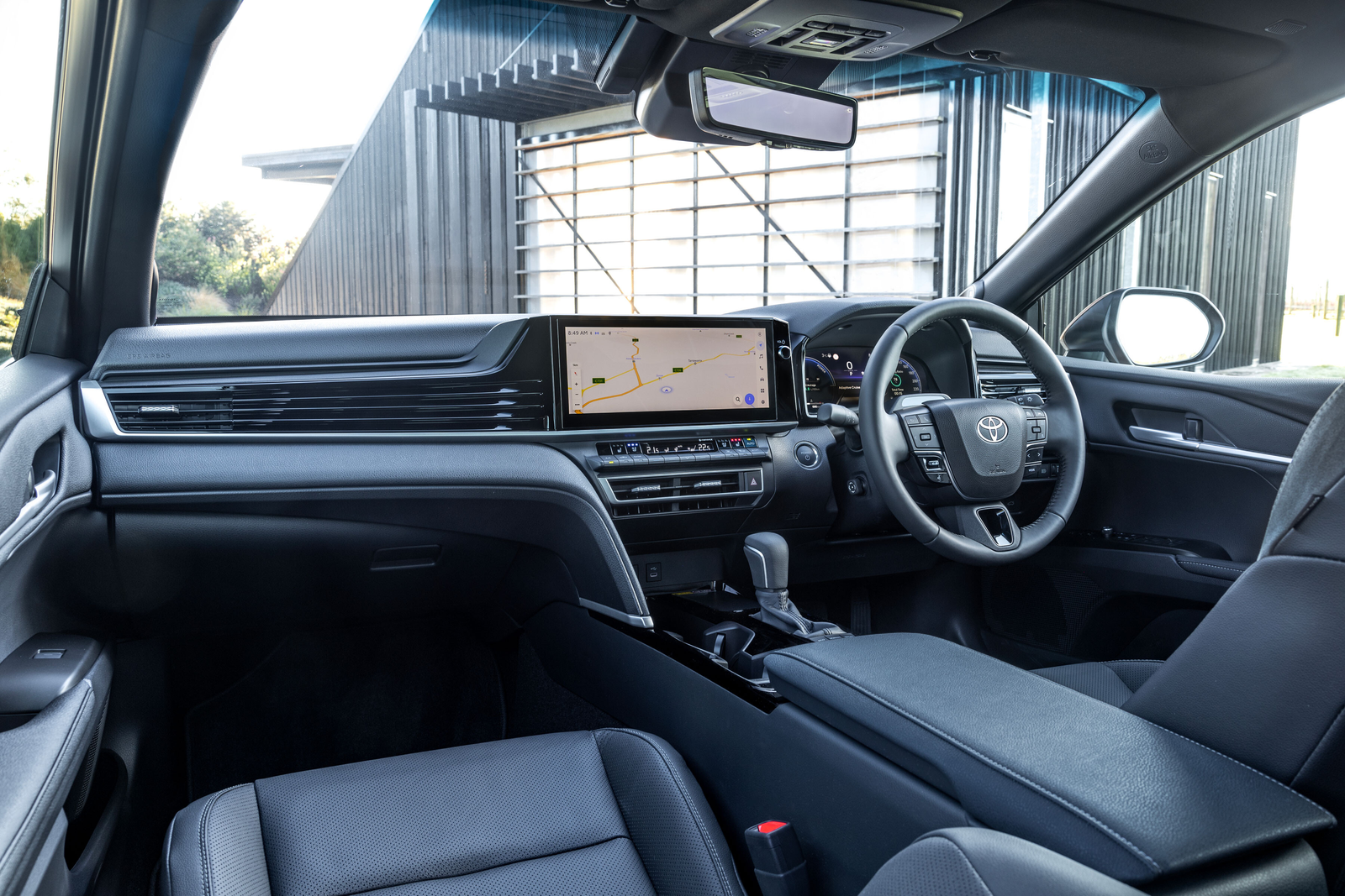 2025 Toyota Camry Hybrid: Expert Review Roundup