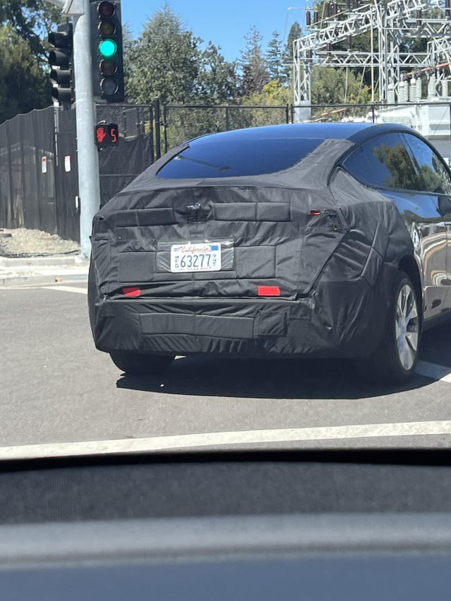 Tesla Model Y Juniper Prototype Spotted AGAIN: What’s New for 2025?